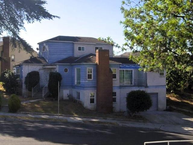 4470 W 64th St, Inglewood, CA 90302 | MLS #26639 | Compass