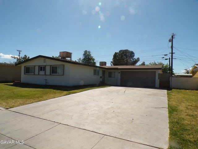 44715 5th St E, Lancaster, CA 93535