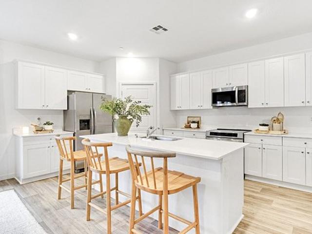 4471 N Cleveland Ave, Fresno, CA 93723