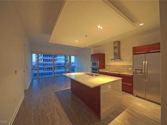 4471 Dean Martin Dr Unit 705, Las Vegas, NV 89103