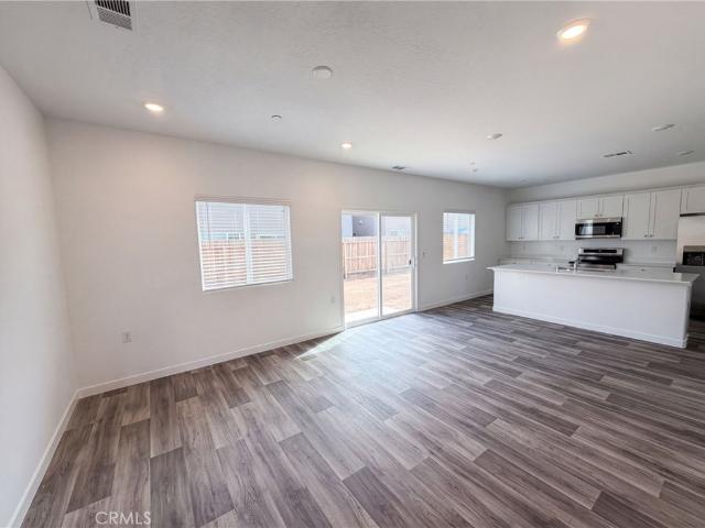 4472 Bellaire