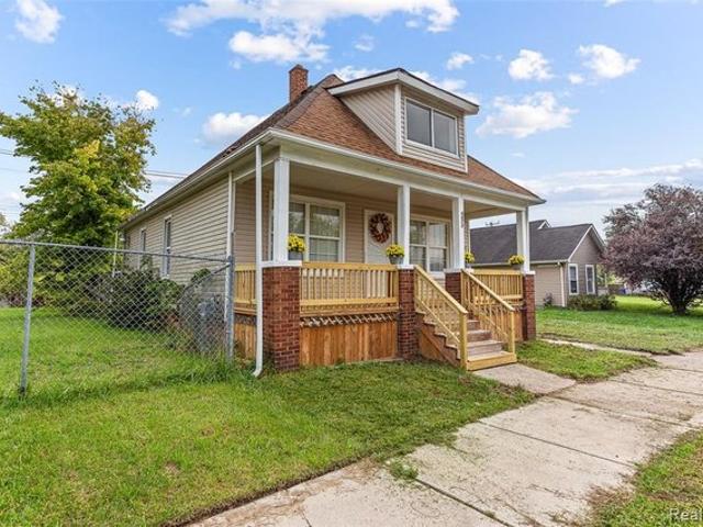 4472 French Rd E, Detroit, MI 48214