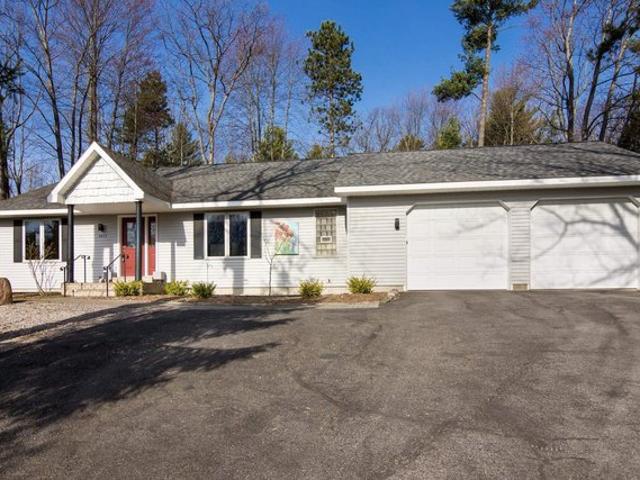 4473 Paper Birch Ln, Acme, MI 49686