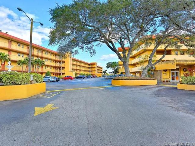 447 195th St NE #219, Miami, FL 33179