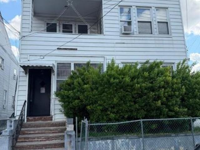 447 449 E 27th St, Paterson, NJ 07514