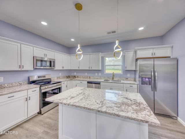 447 Cherokee Hills Rd