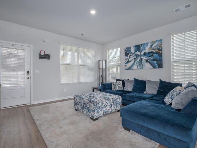 447 Augustine Dr