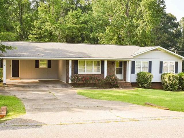 447 Bernard Couch Dr, Anniston, AL 36207