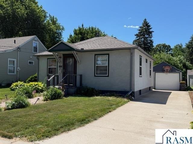 447 Jefferson Ave, North Mankato, MN 56003
