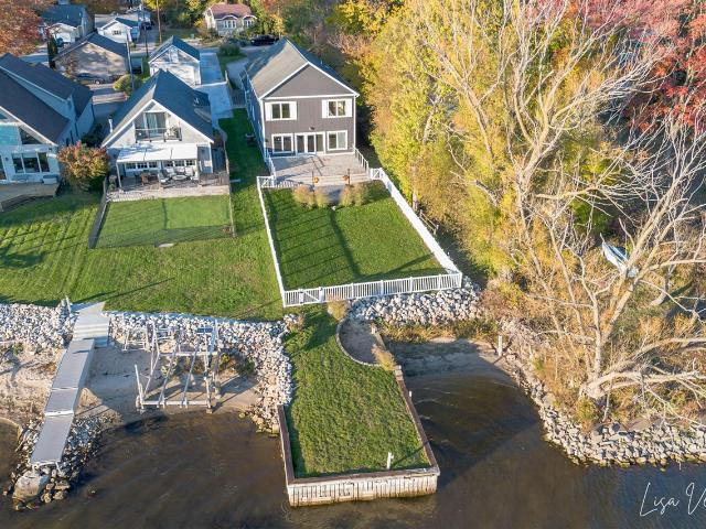 447 Lakeshore Boulevard