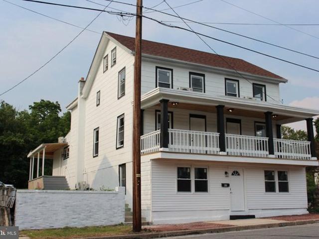 447 Market St, Williamstown, PA 17098