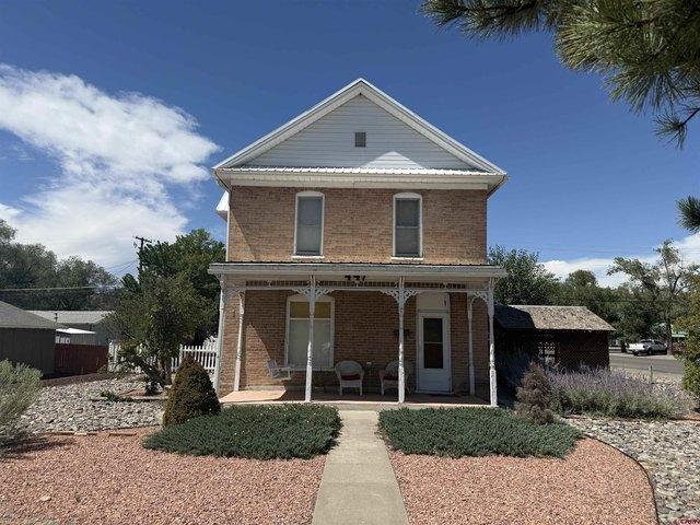 447 S 9th St, Montrose, CO 81401