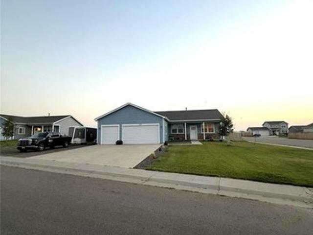 447 S 3rd Ave, Deer Trail, CO 80105