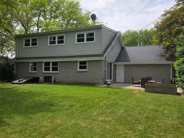 447 S Woodland Dr