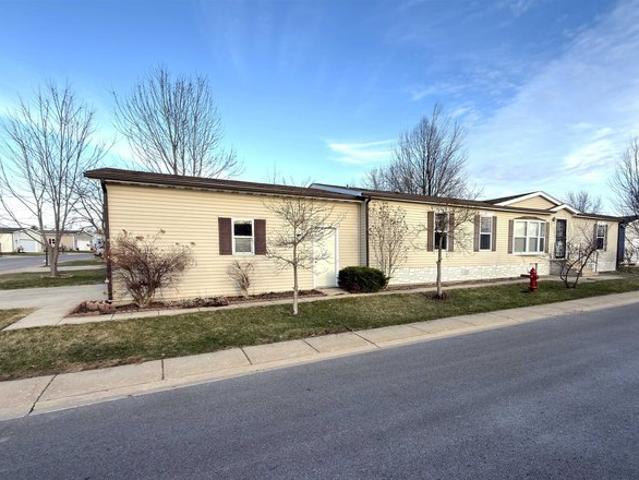 447 Seasons Pkwy, Belvidere, IL 61008