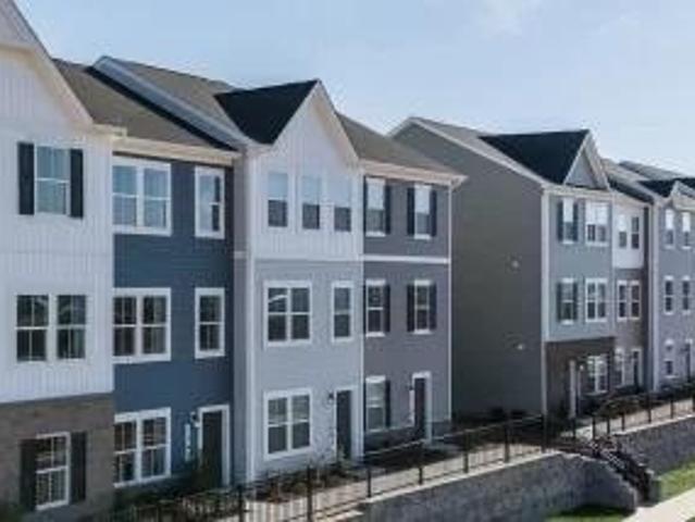 447 Silver Birch Dr Unit HS223, Ranson, WV 25438