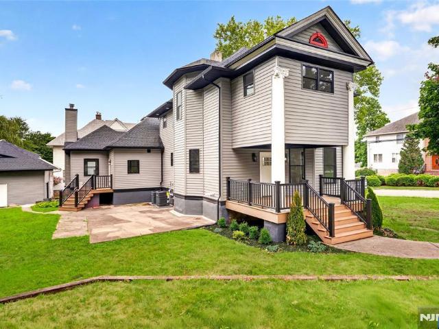 447 Queen Anne Road