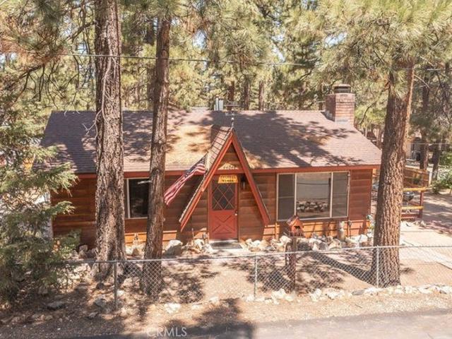 44844 Manzanita Ln, Sugarloaf, CA 92386
