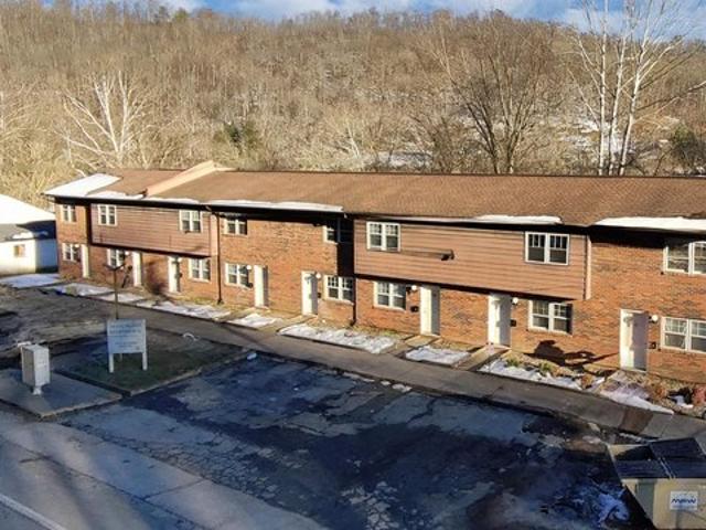 4484 McClellan Hwy, Branchland, WV 25506