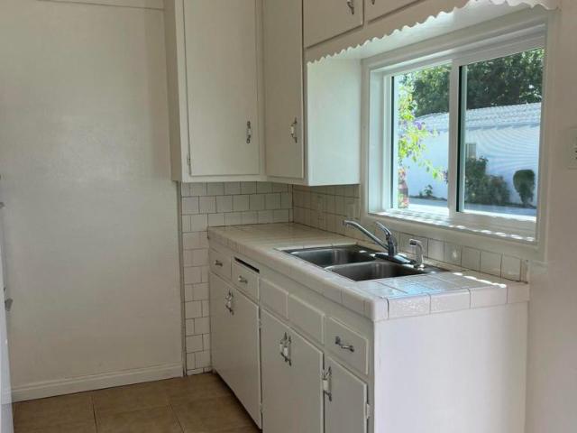 4484 Apricot Road