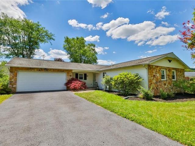 4486 Darby St, Upper Saucon Township, PA 18034