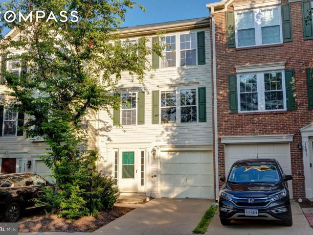 44877 Grove Ter, Ashburn, VA