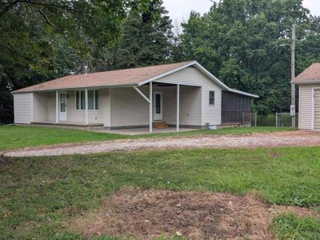 4487 Davis Rd, Pawnee, IL 62558