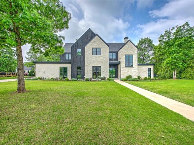 4488 Clear Creek Blvd, Fayetteville, AR 72704