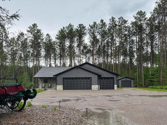 4488 Cross Country Rd, Rhinelander, WI 54501