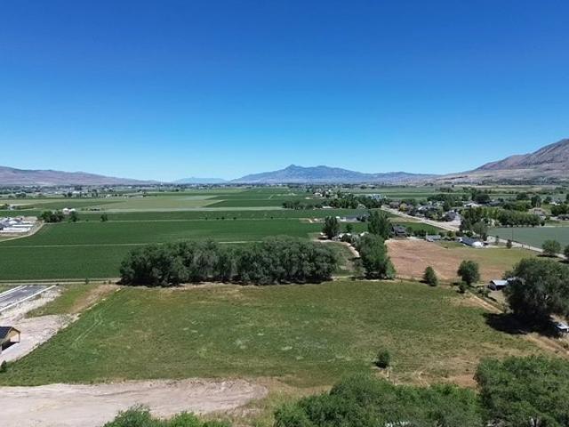 4488 River Rd, Elwood, UT 84337