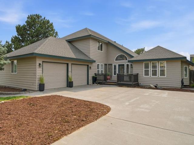 4489 Northlake Dr, West Richland, WA 99353