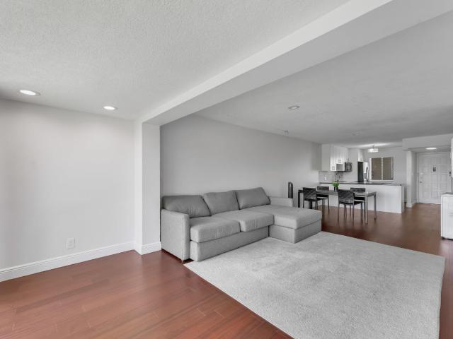 4489 Luxemburg Ct, Unit 306, Lake Worth, FL 33467 | MLS #R11093