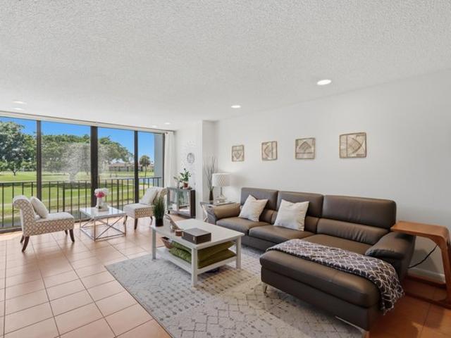 4489 Luxemburg Ct Apt 202, Lake Worth, FL 33467
