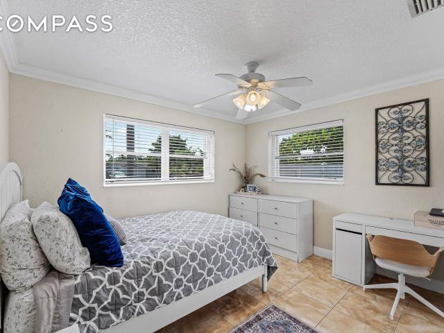 4481 SW 37th Ave, Dania Beach, FL
