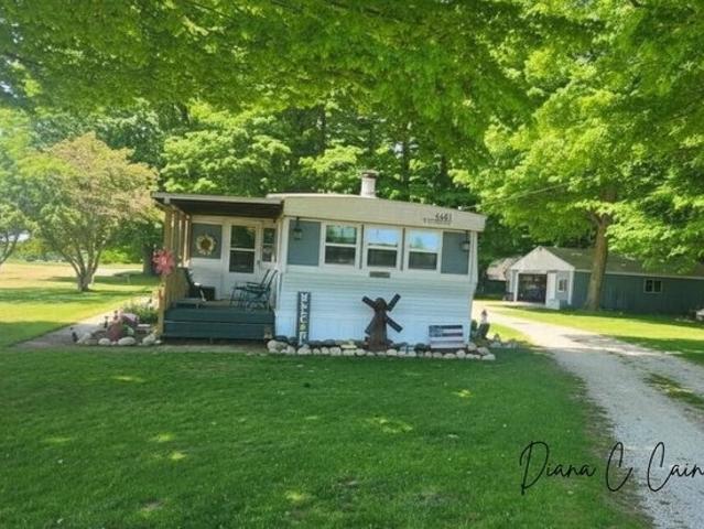 4481 S 154th Ave, Hesperia, MI 49421