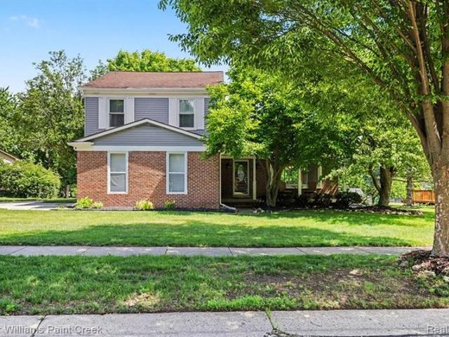 44820 Yorkshire Dr, Novi, MI 48375