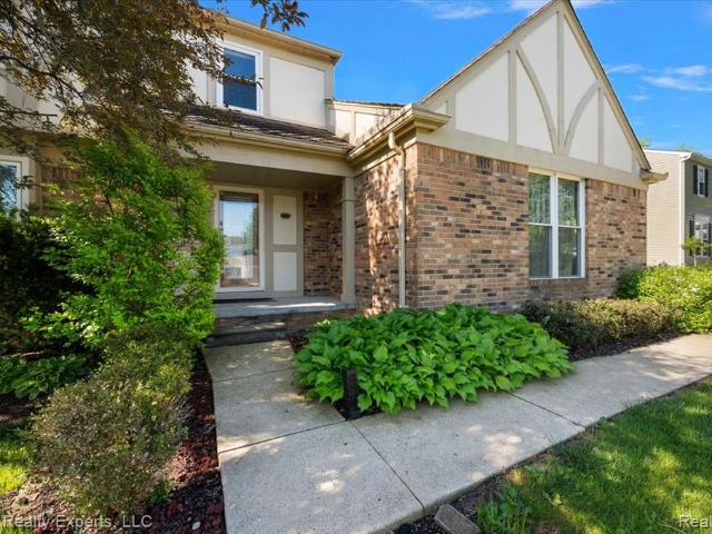 44831 Huntington Drive