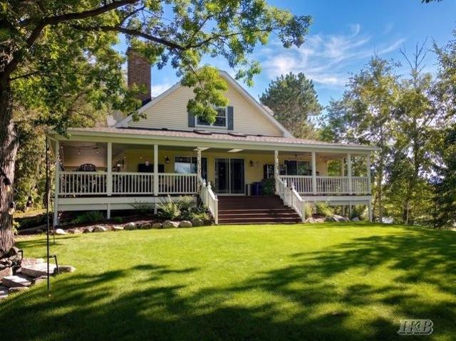 4483 Doverdale Ct, Gladwin, MI 48624