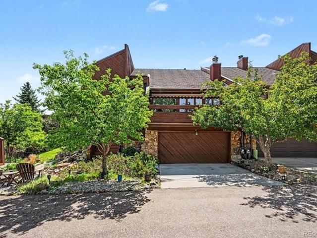 4483 Juniper Ct, Larkspur, CO 80118