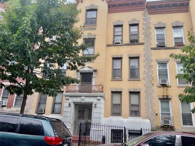 448 40th Street