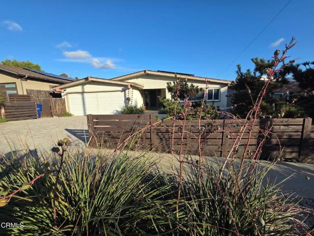 448 Court Ave, Ventura, CA 93003 | MLS #V1 33759 | Compass