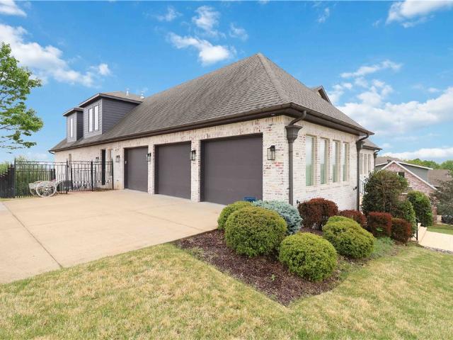 448 N Limestone Drive