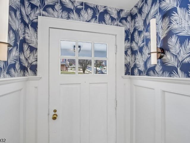 448 Ridgewood Rd