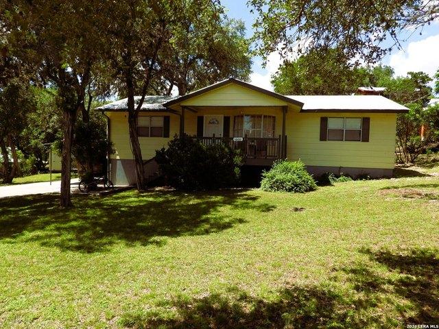 448 White Bass Dr, Lakehills, TX 78063