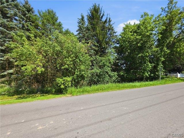 4494 Cleveland Rd, Syracuse, NY 13215