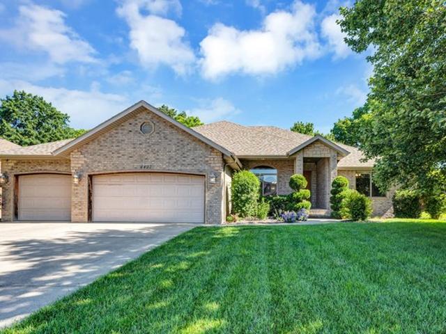 4497 E Summerfield Dr, Springfield, MO 65802