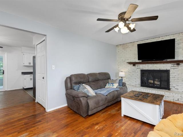 4497 Reid Road