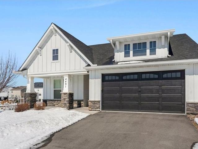 4491 Monarch Dr, Woodbury, MN 55129