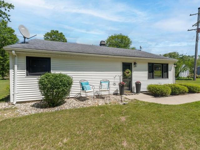 449 21st St, Otsego, MI 49078