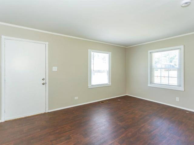 449 7Th Street W